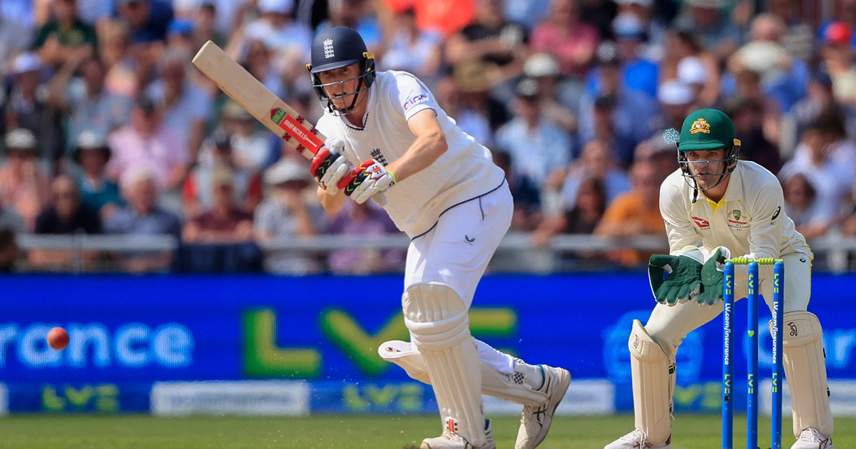 Zac Crawley century puts England in control of fourth Ashes Test