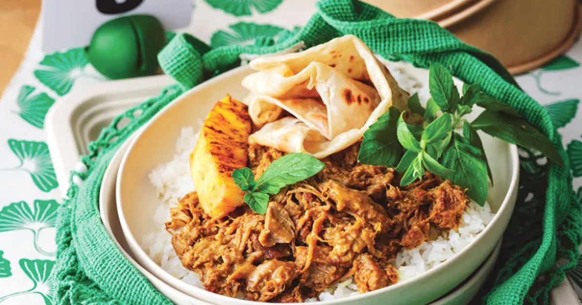Recipe: Pork rendang with roti