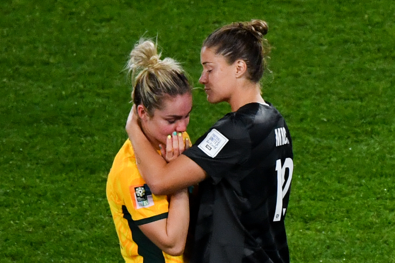 Matildas rip trolls pinning blame on Ellie Carpenter