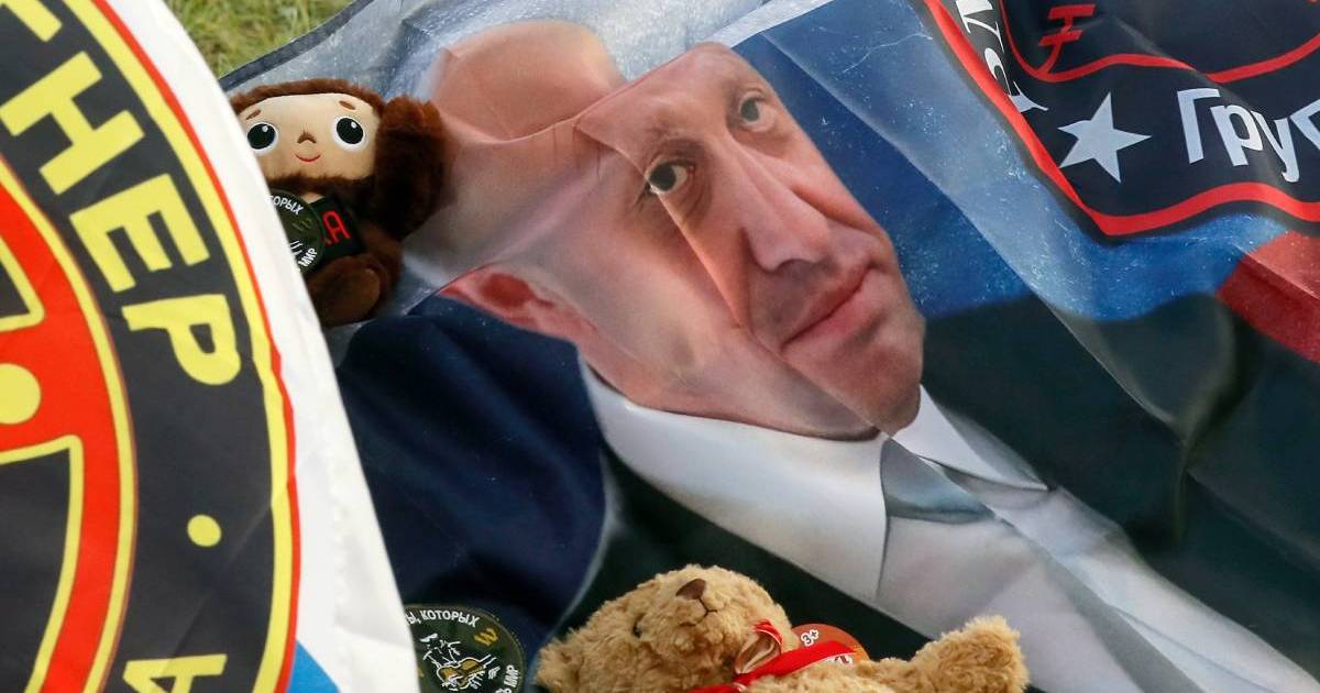 Yevgeny Prigozhin buried privately in St Petersburg