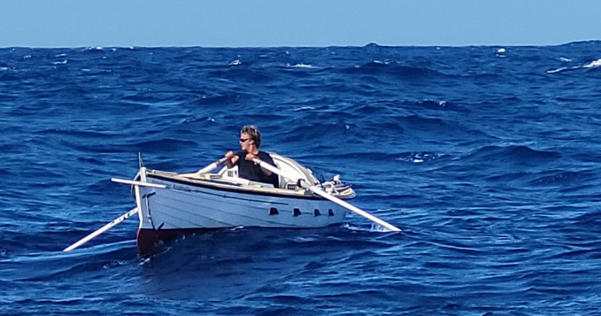 Aussie rower rescued on last leg of trans-Pacific trip