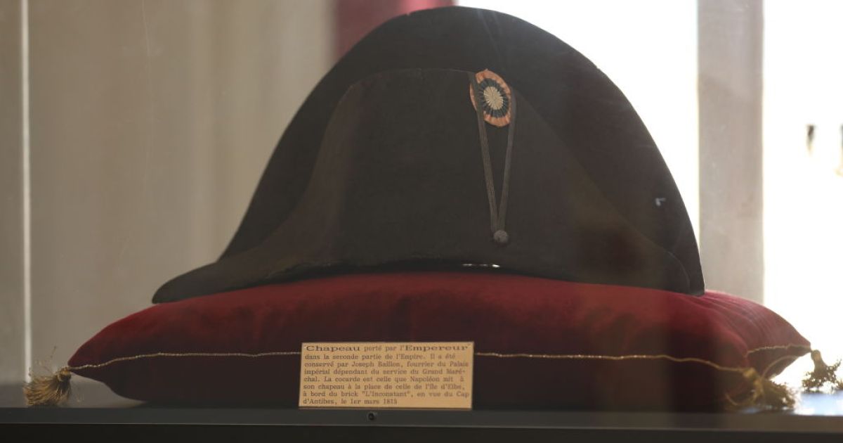 Napoleon's hat fetches $2.5 million at auction