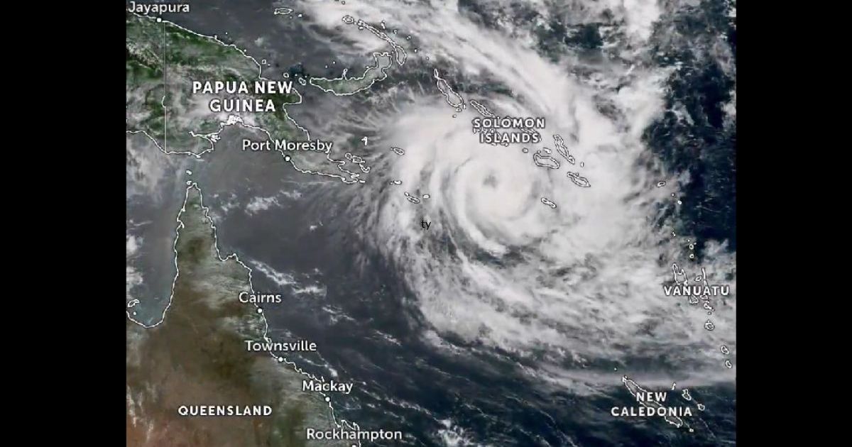 Tropical Cyclone Jasper set to intensify off Queensland