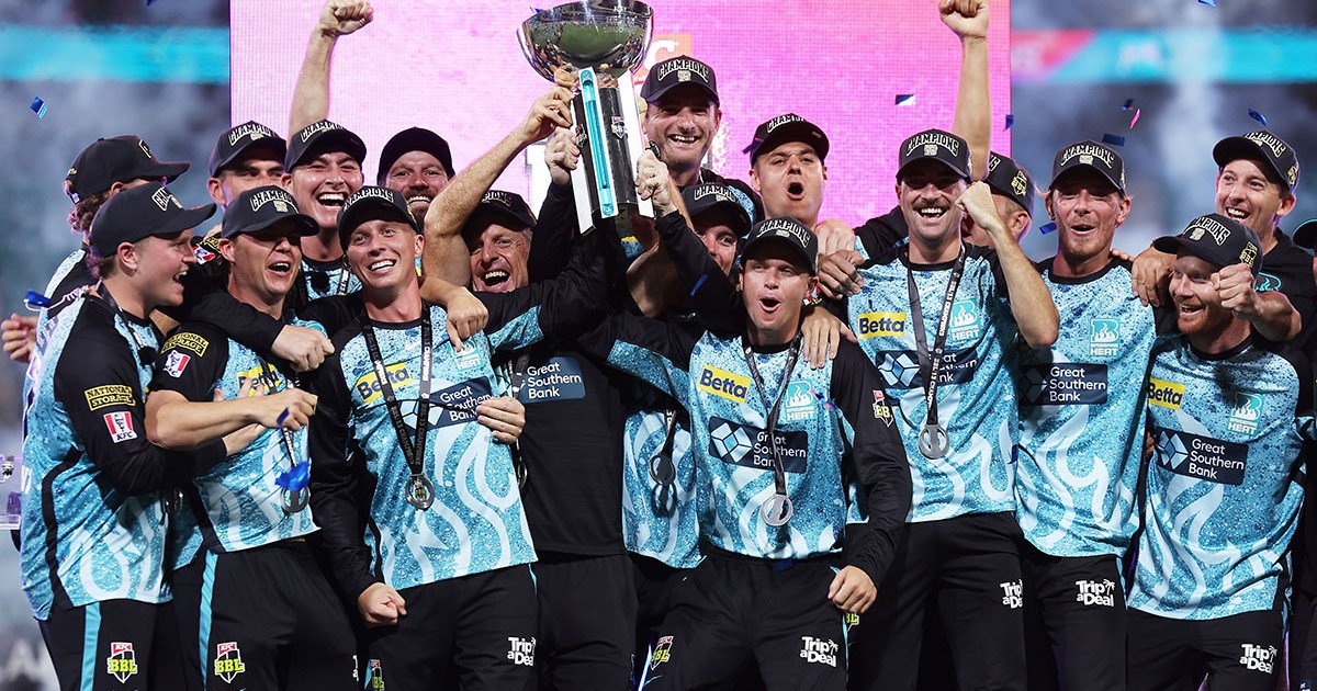 Brisbane Heat stuns Sydney Sixers to collect second BBL title