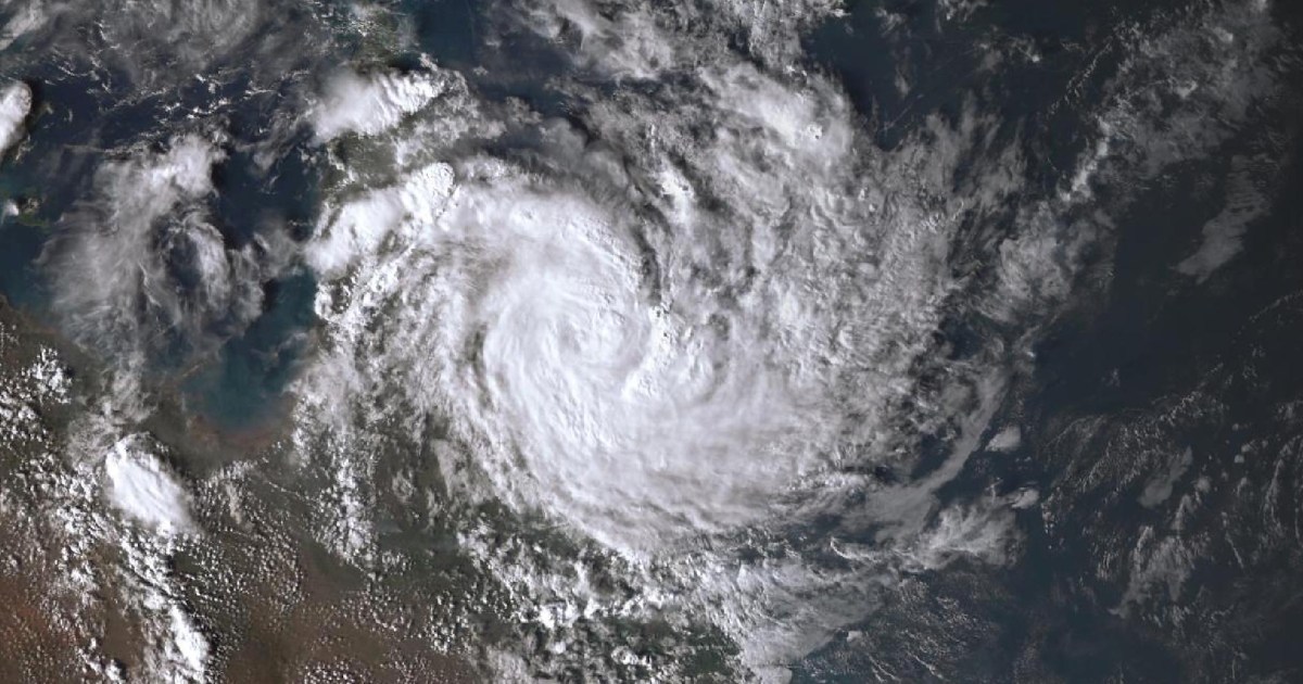 Ex-Tropical Cyclone Megan sweeps through inland NT