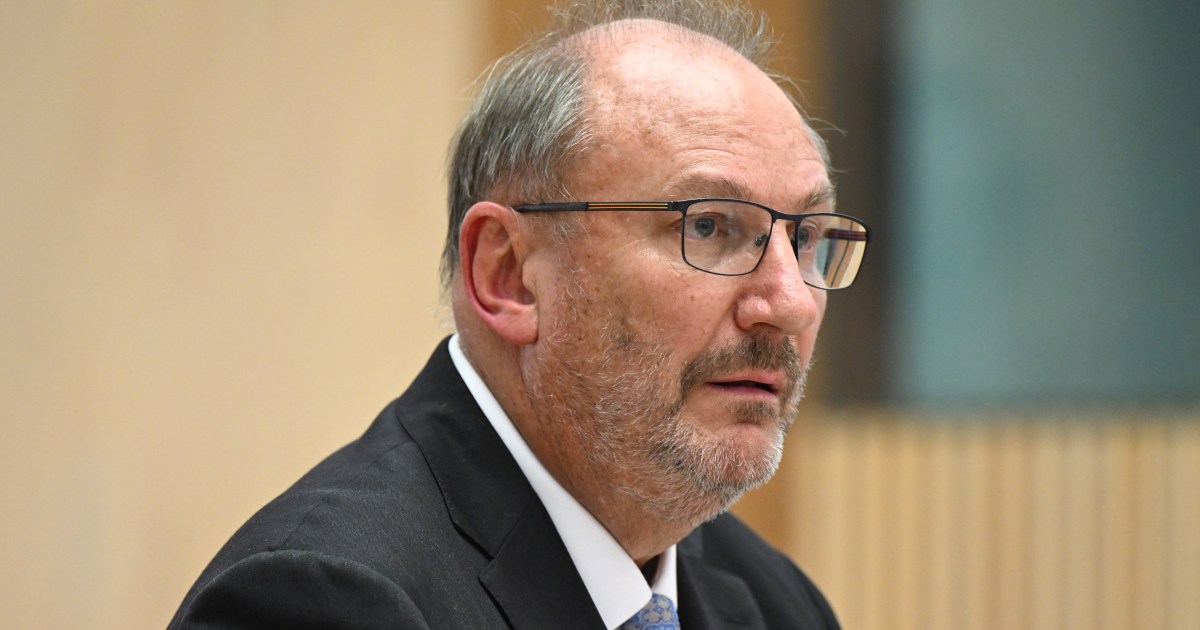 Former Telstra boss Mullen to lead Qantas
