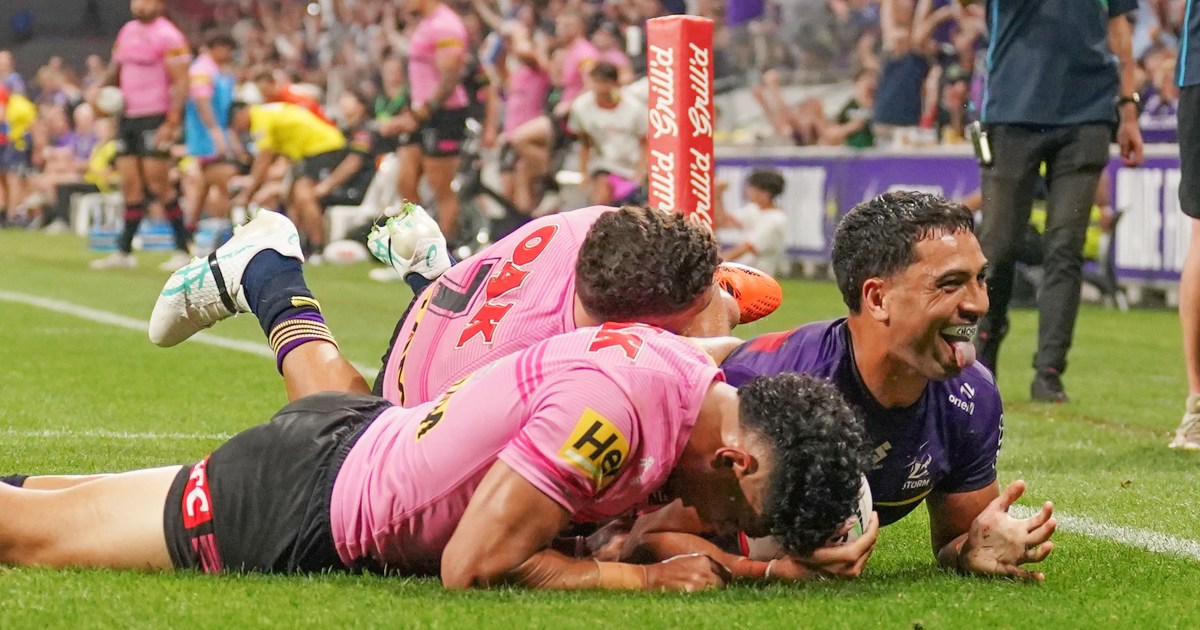 Storm stun Panthers with first round win