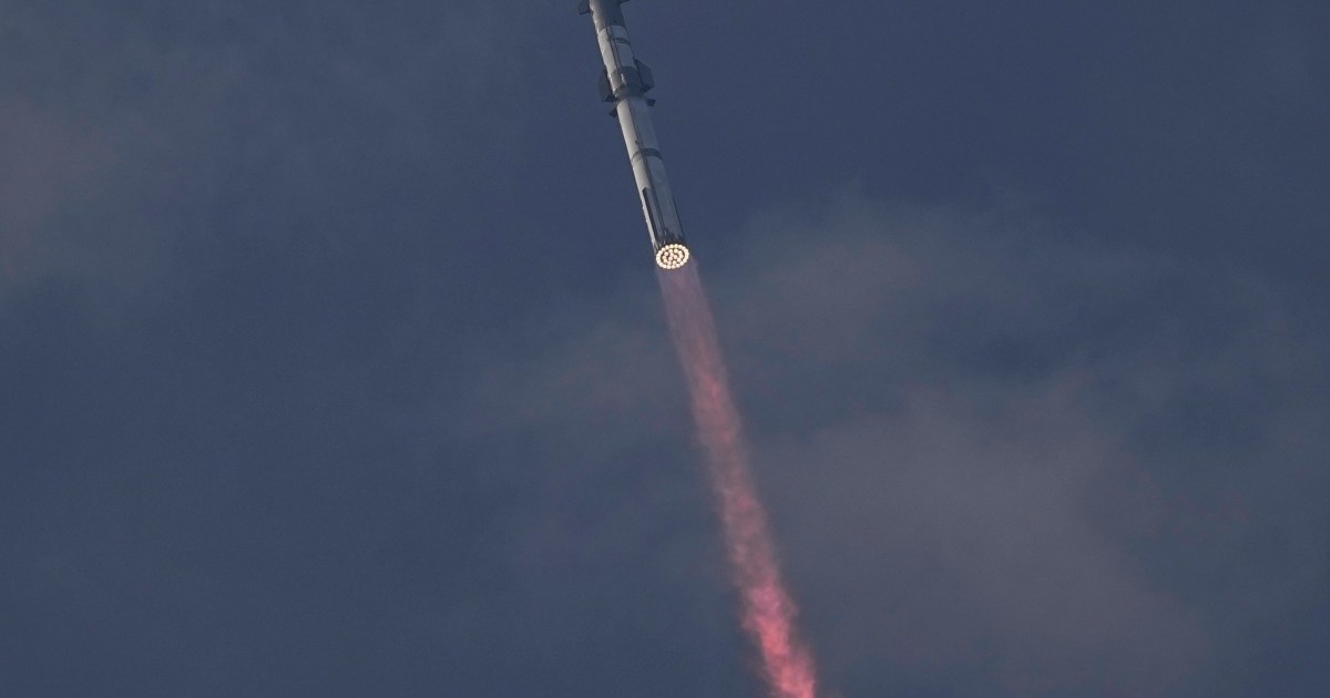 SpaceX rocket destroyed on return to earth