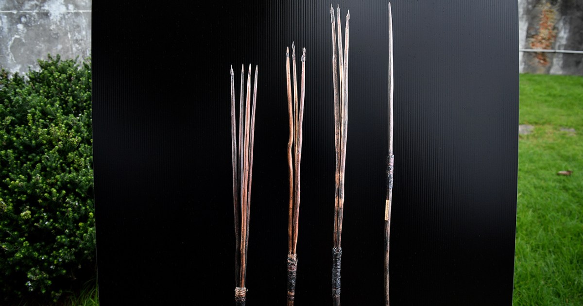 Gweagal spears taken by Cook returned to Aboriginal owners