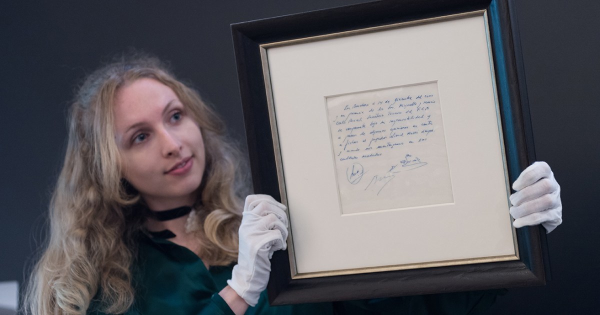 Lionel Messi’s Barcelona napkin ‘contract’ sells for $1.4 million Lionel Messi’s Barcelona napkin ‘contract’ sells for $1.4 million