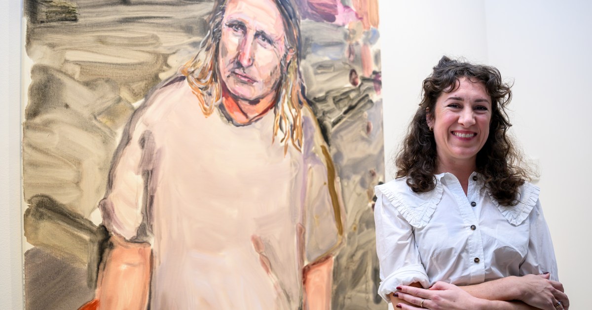 Artist scoops coveted Archibald with portrait of Tim Winton