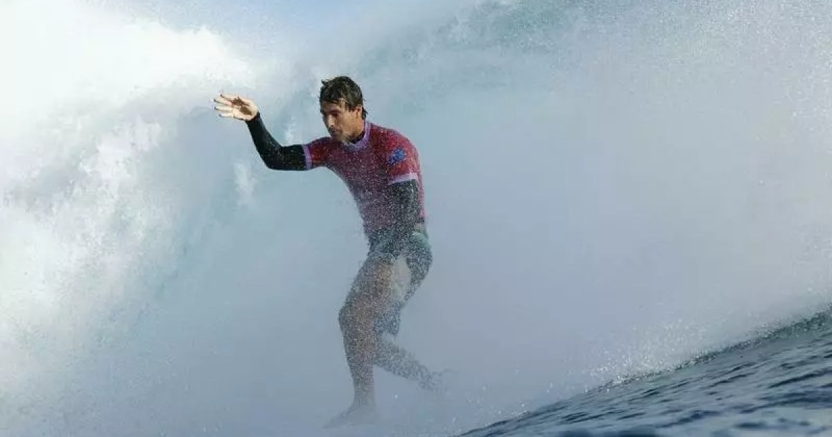 Australia's Robinson beats world No.1 Florence in Olympic surfing