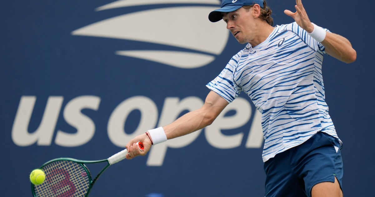 De Minaur wins all-Aussie affair to reach Open quarters