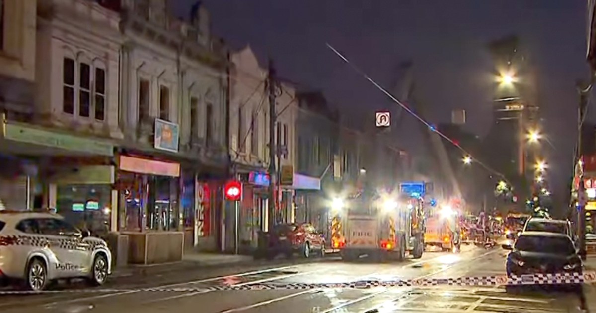 Melbourne traffic chaos warning after huge fire