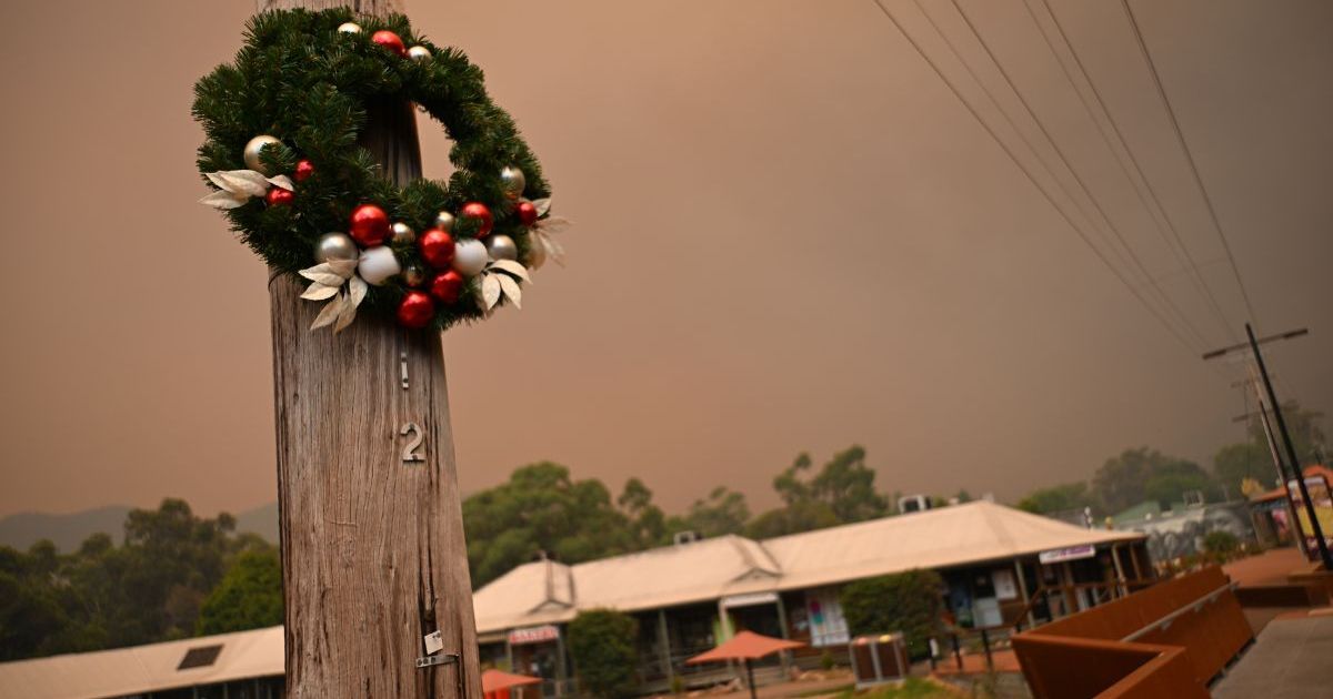 Several states fight blazes, brace for Christmas infernos