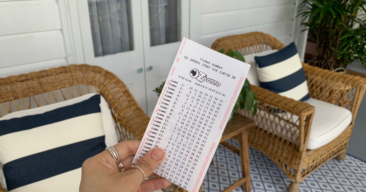 Lone winner scoops entire record-breaking lottery pool