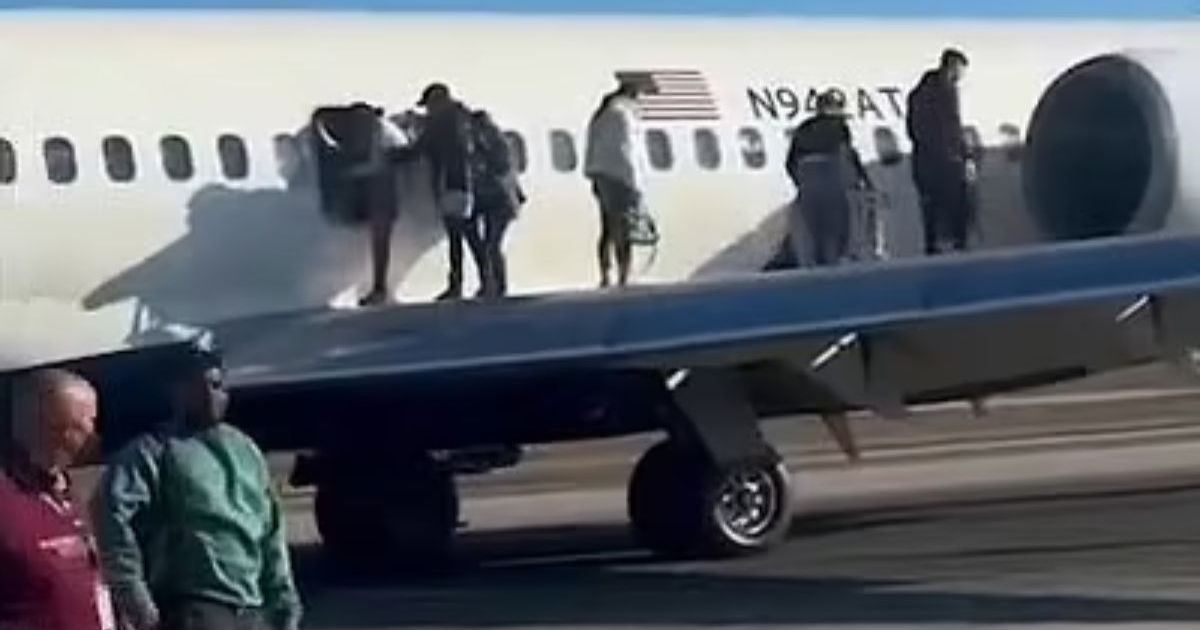 'Haze' in cabin forces Delta Air Lines emergency landing