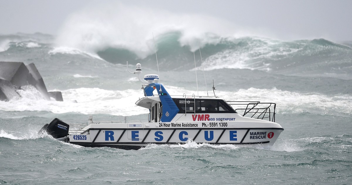 'Like vultures': Call for calm before cyclone hits region