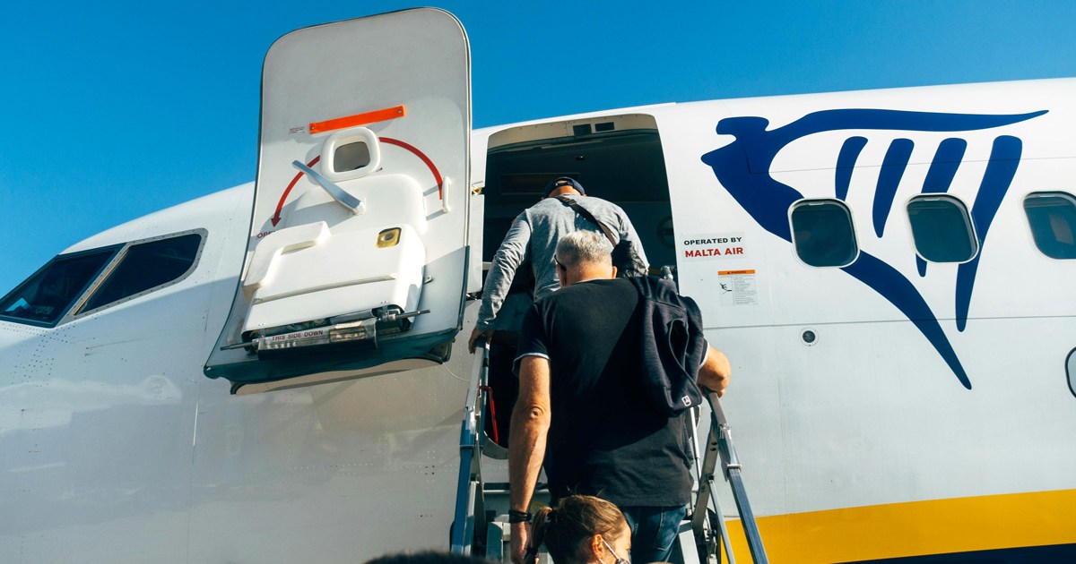 'Airport theory': Wild TikTok trend making travellers miss flights