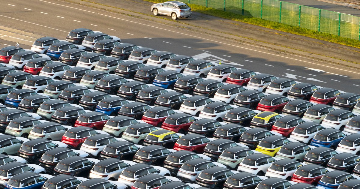 Trump slaps 25 per cent tariffs on cars not made in US