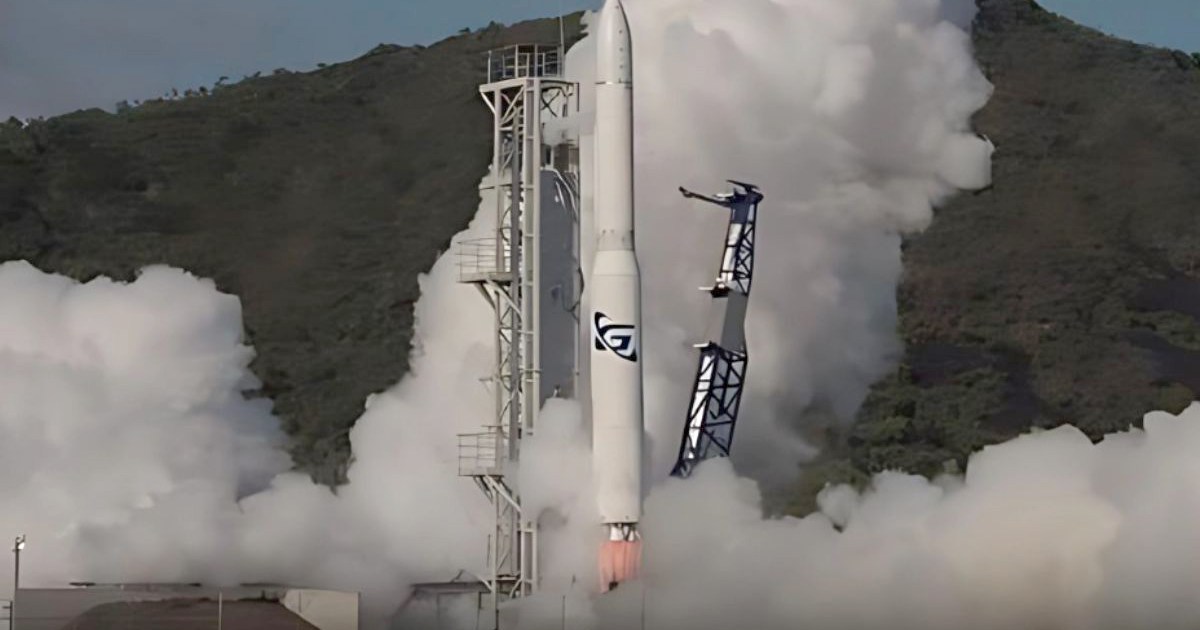 History made as Aussie rocket launches – then crashes