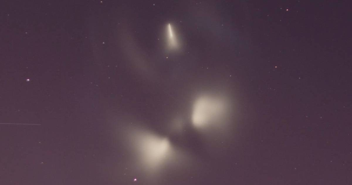 Mysterious glowing orbs over Qld spark UFO and alien theories