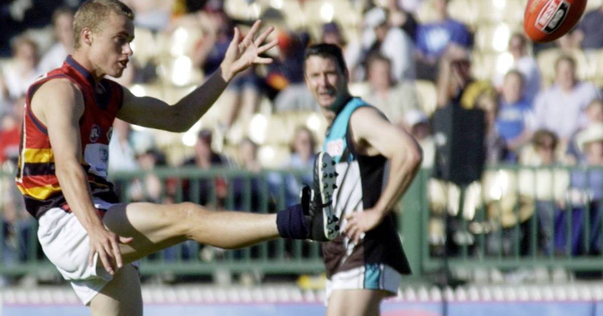 Hewitt's flirt with stunning switch from tennis to AFL