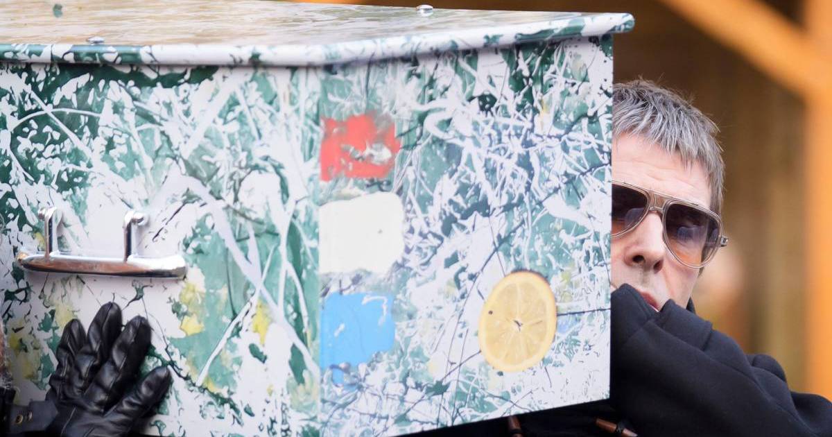 Star-studded farewell for Stone Roses Mani